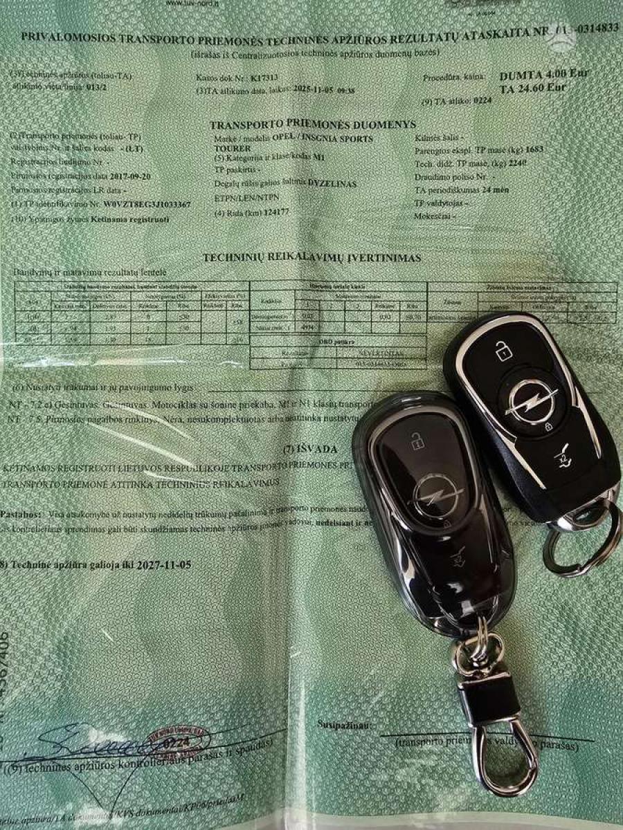 Black Opel Insignia 2017 in Ukmerge, with an engine capacity of 1.96 L and mileage of 131 thousand km for 8500 €, photo 24 on AUTOMOTO.COM.LV