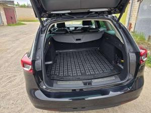 Black Opel Insignia 2017 in Ukmerge, with an engine capacity of 1.96 L and mileage of 131 thousand km for 8500 €, photo 25 on AUTOMOTO.COM.LV