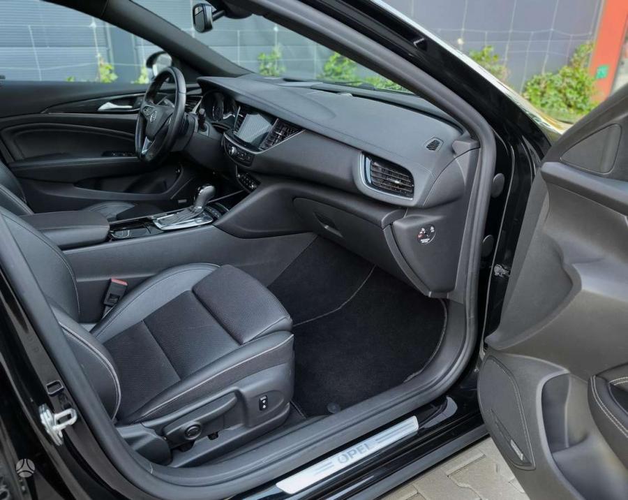 Melns Opel Insignia 2017 Klaipėda, ar dzinēja tilpumu 1.96 L un nobraukumu 220 tūkst. km par 11950 €, foto 35 vietnē AUTOMOTO.COM.LV