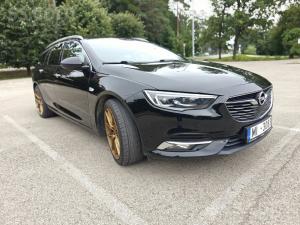 Black Opel Insignia 2017 in Ogre, with an engine capacity of 2.00 L and mileage of 250 thousand km for 10350 €, photo 3 on AUTOMOTO.COM.LV