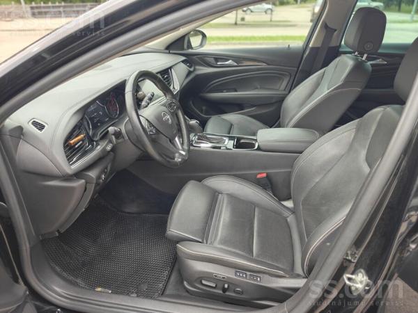 Opel Insignia 2017 in Ogre on AUTOMOTO.COM.LV Black Opel Insignia 2017 in Ogre, with an engine capacity of 2.00 L and mileage of 250 thousand km for 10350 €, photo 9 on AUTOMOTO.COM.LV