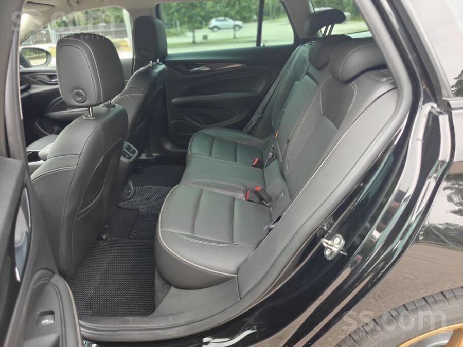 Black Opel Insignia 2017 in Ogre, with an engine capacity of 2.00 L and mileage of 250 thousand km for 10350 €, photo 11 on AUTOMOTO.COM.LV