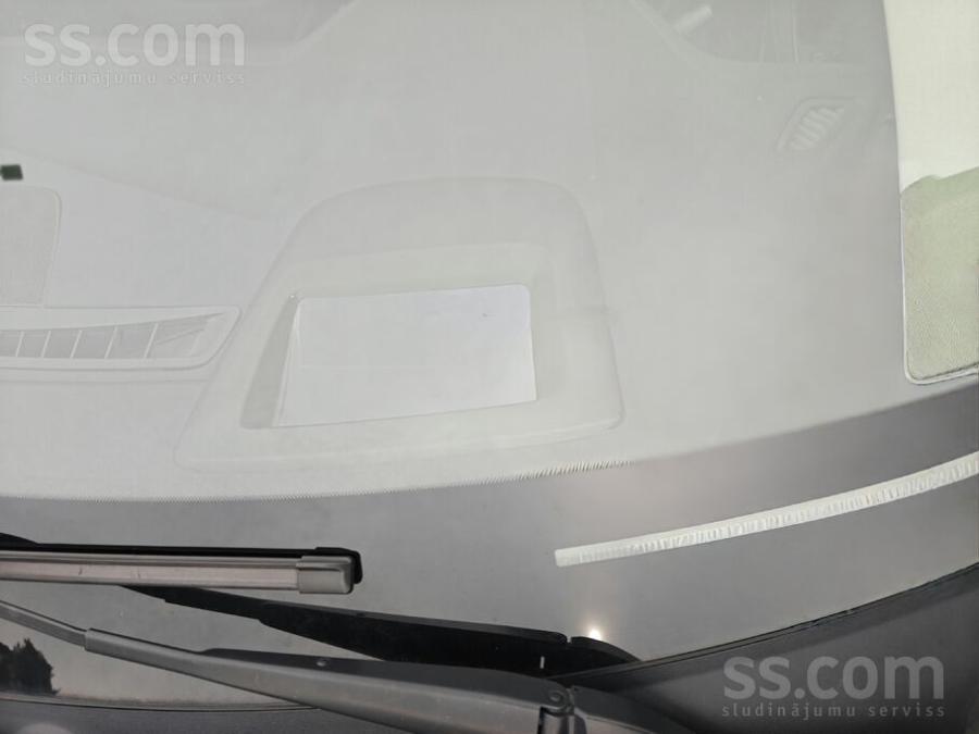 Black Opel Insignia 2017 in Ogre, with an engine capacity of 2.00 L and mileage of 250 thousand km for 10350 €, photo 17 on AUTOMOTO.COM.LV
