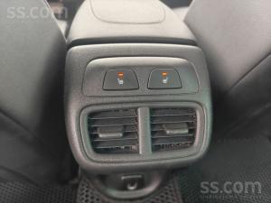 Black Opel Insignia 2017 in Ogre, with an engine capacity of 2.00 L and mileage of 250 thousand km for 10350 €, photo 18 on AUTOMOTO.COM.LV