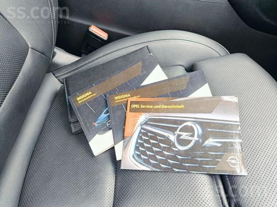 Black Opel Insignia 2017 in Ogre, with an engine capacity of 2.00 L and mileage of 250 thousand km for 10350 €, photo 19 on AUTOMOTO.COM.LV