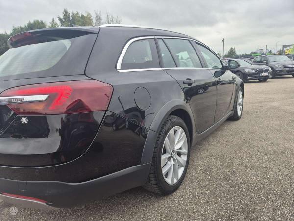 Melns Opel Insignia 2017 Utena, ar dzinēja tilpumu 1.96 L un nobraukumu 212 tūkst. km par 7550 €, foto 10 vietnē AUTOMOTO.COM.LV