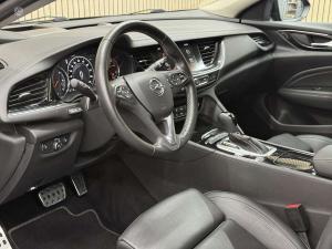 Melns Opel Insignia 2017 Marijampole, ar dzinēja tilpumu 1.96 L un nobraukumu 194 tūkst. km par 10750 €, foto 25 vietnē AUTOMOTO.COM.LV