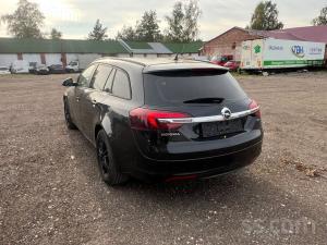 Black Opel Insignia 2017 in Daugavpils, with an engine capacity of 1.60 L and mileage of 251 thousand km for 4800 €, photo 5 on AUTOMOTO.COM.LV