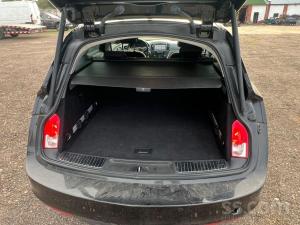 Black Opel Insignia 2017 in Daugavpils, with an engine capacity of 1.60 L and mileage of 251 thousand km for 4800 €, photo 8 on AUTOMOTO.COM.LV