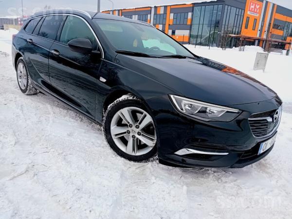 Black Opel Insignia 2018 in Ventspils, with an engine capacity of 1.60 L and mileage of 264 thousand km for 8200 €, photo 2 on AUTOMOTO.COM.LV