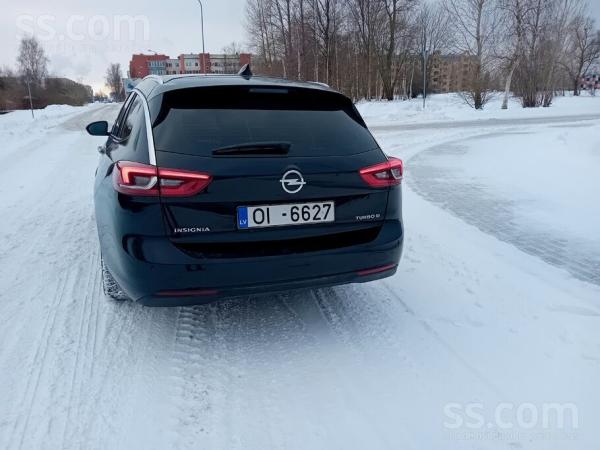 Black Opel Insignia 2018 in Ventspils, with an engine capacity of 1.60 L and mileage of 264 thousand km for 8200 €, photo 5 on AUTOMOTO.COM.LV