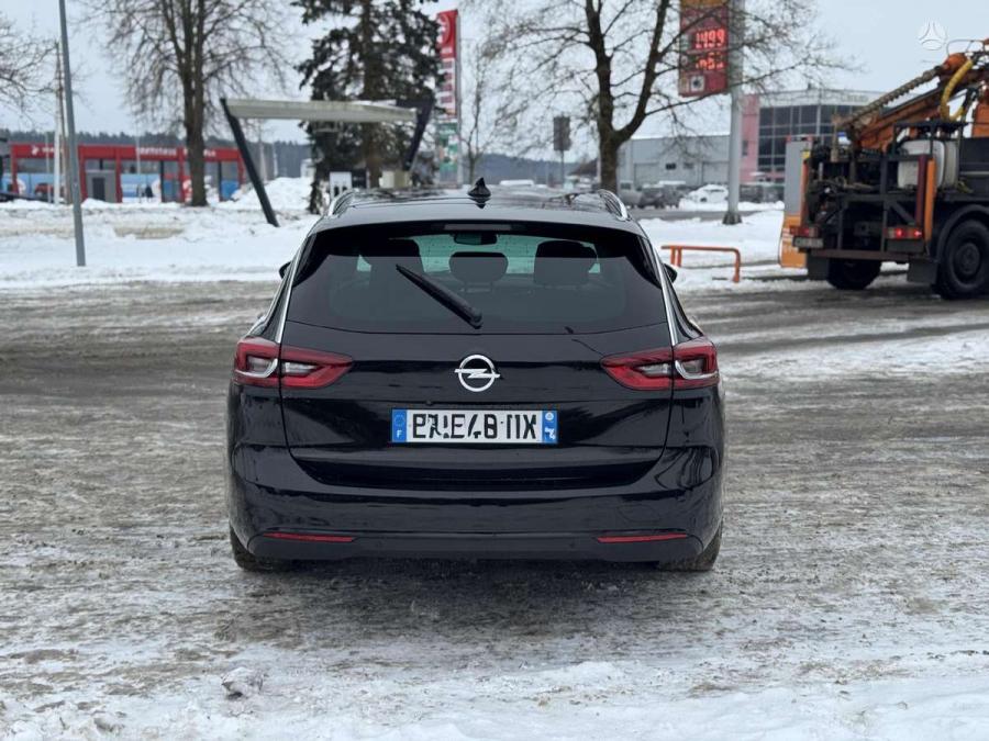 Black Opel Insignia 2018 in Taurage, with an engine capacity of 1.60 L and mileage of 145 thousand km for 9300 €, photo 5 on AUTOMOTO.COM.LV