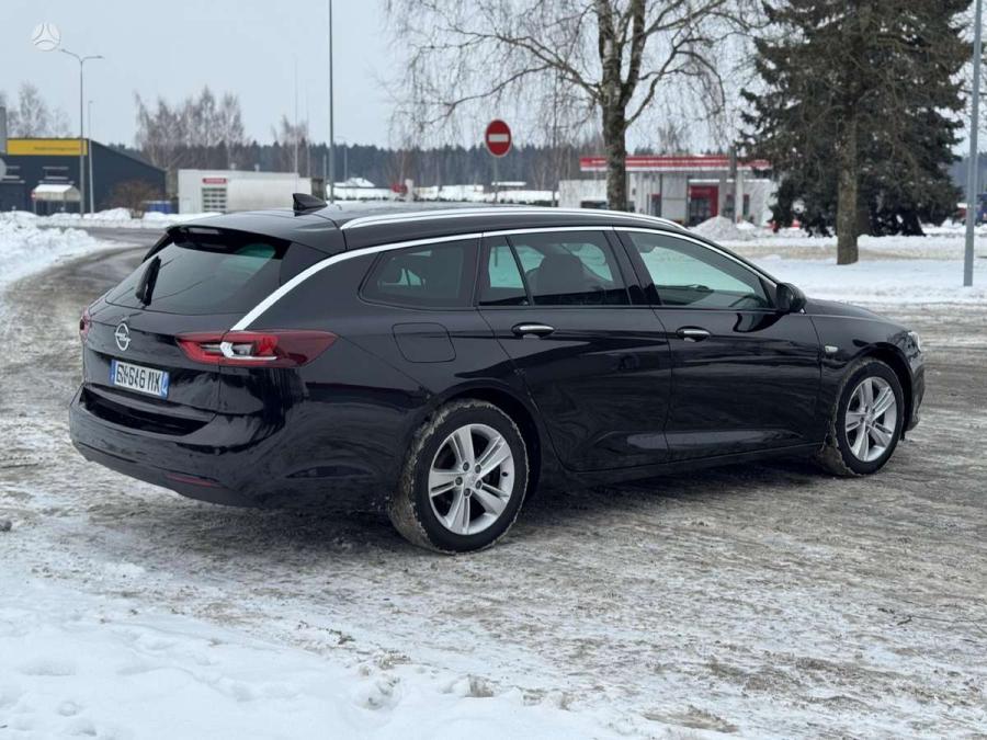 Black Opel Insignia 2018 in Taurage, with an engine capacity of 1.60 L and mileage of 145 thousand km for 9300 €, photo 6 on AUTOMOTO.COM.LV