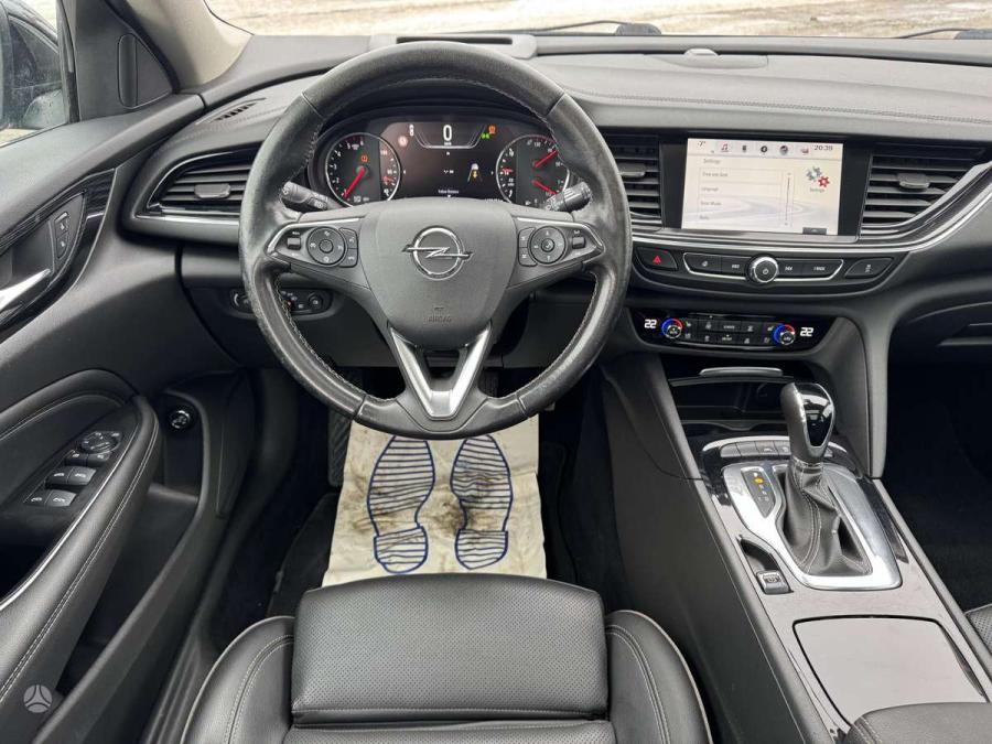 Black Opel Insignia 2018 in Taurage, with an engine capacity of 1.60 L and mileage of 145 thousand km for 9300 €, photo 11 on AUTOMOTO.COM.LV