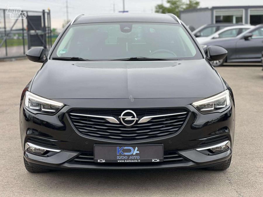 Black Opel Insignia 2018 in Marijampole, with an engine capacity of 2.00 L and mileage of 225 thousand km for 9950 €, photo 4 on AUTOMOTO.COM.LV