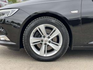 Black Opel Insignia 2018 in Marijampole, with an engine capacity of 2.00 L and mileage of 225 thousand km for 9950 €, photo 7 on AUTOMOTO.COM.LV