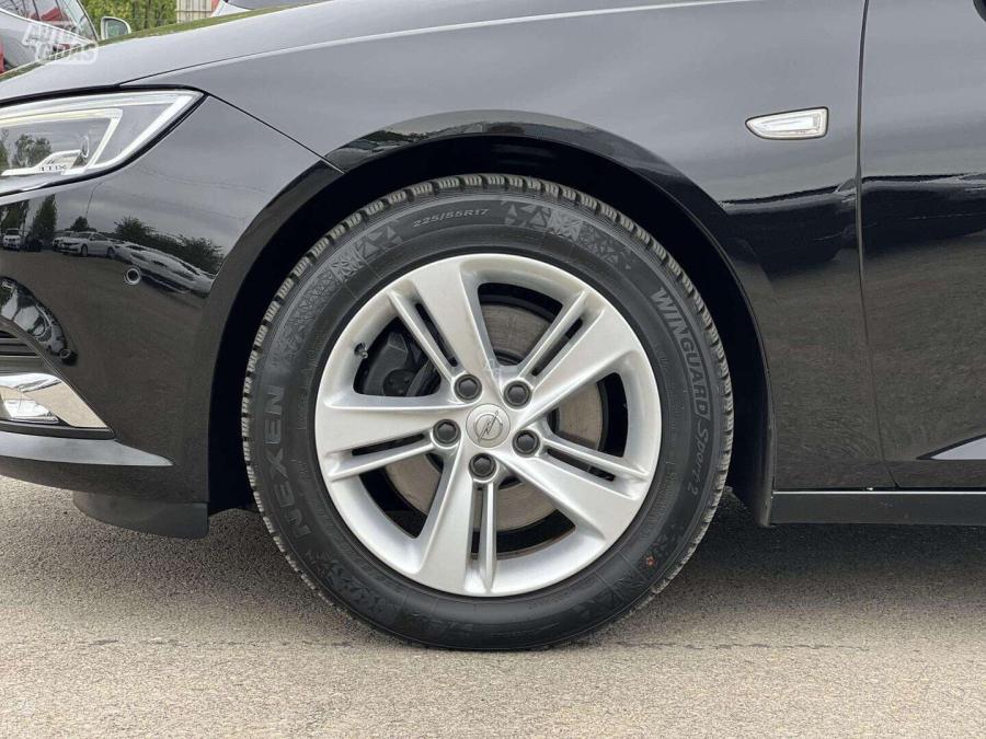 Black Opel Insignia 2018 in Marijampole, with an engine capacity of 2.00 L and mileage of 225 thousand km for 9950 €, photo 7 on AUTOMOTO.COM.LV