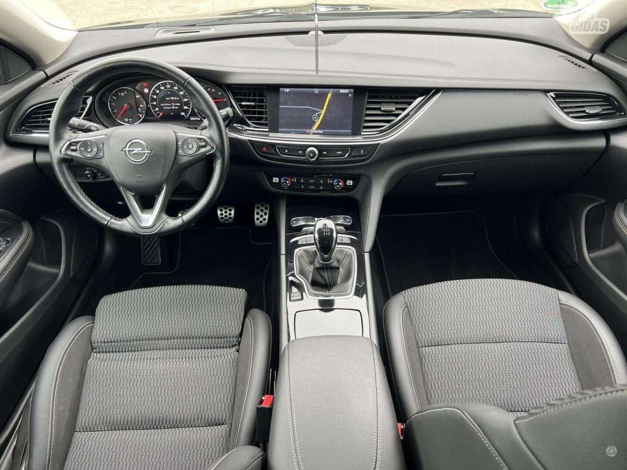 Black Opel Insignia 2018 in Marijampole, with an engine capacity of 2.00 L and mileage of 225 thousand km for 9950 €, photo 16 on AUTOMOTO.COM.LV