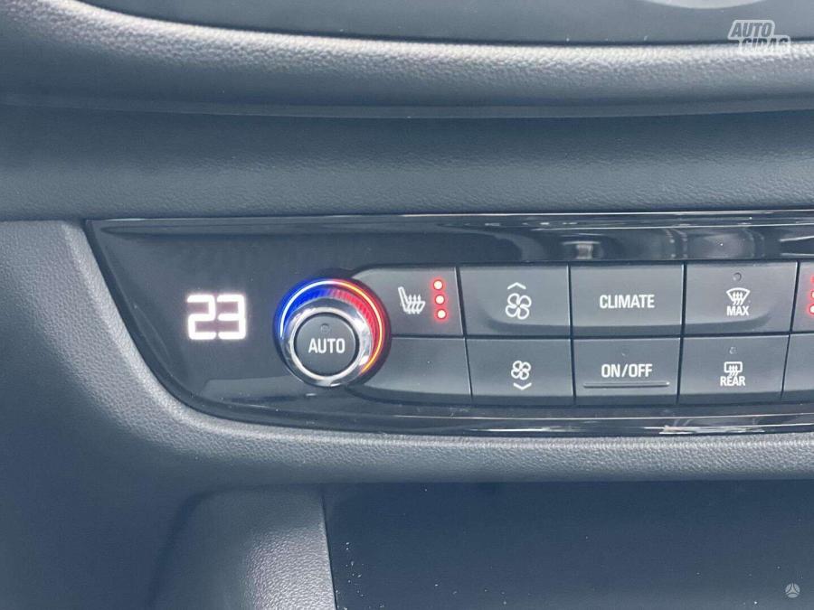 Black Opel Insignia 2018 in Marijampole, with an engine capacity of 2.00 L and mileage of 225 thousand km for 9950 €, photo 22 on AUTOMOTO.COM.LV