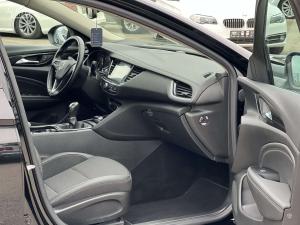 Black Opel Insignia 2018 in Marijampole, with an engine capacity of 2.00 L and mileage of 225 thousand km for 9950 €, photo 32 on AUTOMOTO.COM.LV