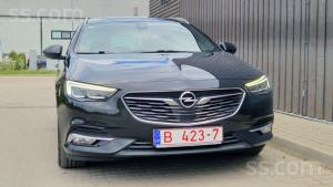 Black Opel Insignia 2018 in Jelgava, with an engine capacity of 2.00 L and mileage of 187 thousand km for 9950 €, photo  on AUTOMOTO.COM.LV