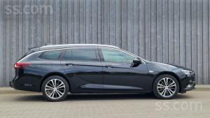 Black Opel Insignia 2018 in Jelgava, with an engine capacity of 2.00 L and mileage of 187 thousand km for 9950 €, photo 4 on AUTOMOTO.COM.LV