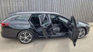 Black Opel Insignia 2018 in Jelgava, with an engine capacity of 2.00 L and mileage of 187 thousand km for 9950 €, photo 11 on AUTOMOTO.COM.LV