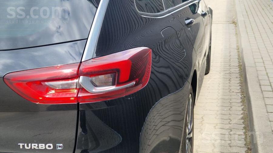 Black Opel Insignia 2018 in Jelgava, with an engine capacity of 2.00 L and mileage of 187 thousand km for 9950 €, photo 26 on AUTOMOTO.COM.LV