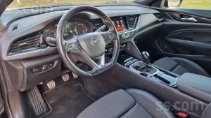 Black Opel Insignia 2018 in Jelgava, with an engine capacity of 2.00 L and mileage of 187 thousand km for 9950 €, photo 33 on AUTOMOTO.COM.LV