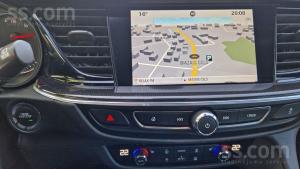 Black Opel Insignia 2018 in Jelgava, with an engine capacity of 2.00 L and mileage of 187 thousand km for 9950 €, photo 35 on AUTOMOTO.COM.LV