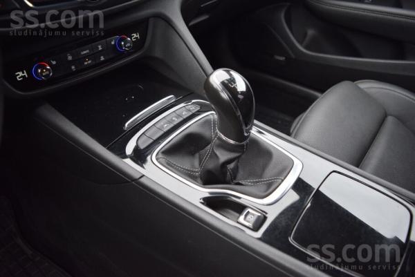 Melns Opel Insignia 2018 Rīga, ar dzinēja tilpumu 2.00 L un nobraukumu 191 tūkst. km par 8900 €, foto 5 vietnē AUTOMOTO.COM.LV