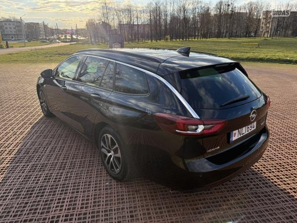 Black Opel Insignia 2018 in Siauliai, with an engine capacity of 1.50 L and mileage of 181 thousand km for 7600 €, photo 7 on AUTOMOTO.COM.LV