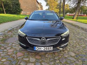 Black Opel Insignia 2018 in Jelgava, with an engine capacity of 1.60 L and mileage of 146 thousand km for 10200 €, photo 3 on AUTOMOTO.COM.LV