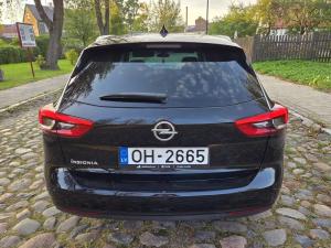 Black Opel Insignia 2018 in Jelgava, with an engine capacity of 1.60 L and mileage of 146 thousand km for 10200 €, photo 6 on AUTOMOTO.COM.LV