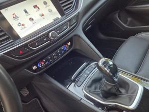 Black Opel Insignia 2018 in Jelgava, with an engine capacity of 1.60 L and mileage of 146 thousand km for 10200 €, photo 17 on AUTOMOTO.COM.LV
