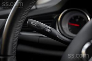 Melns Opel Insignia 2018 Tukums, ar dzinēja tilpumu 1.60 L un nobraukumu 184 tūkst. km par 9590 €, foto 16 vietnē AUTOMOTO.COM.LV