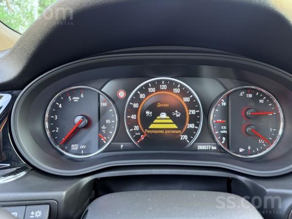 Black Opel Insignia 2018 in Riga, with an engine capacity of 2.00 L and mileage of 260 thousand km for 8900 €, photo 8 on AUTOMOTO.COM.LV