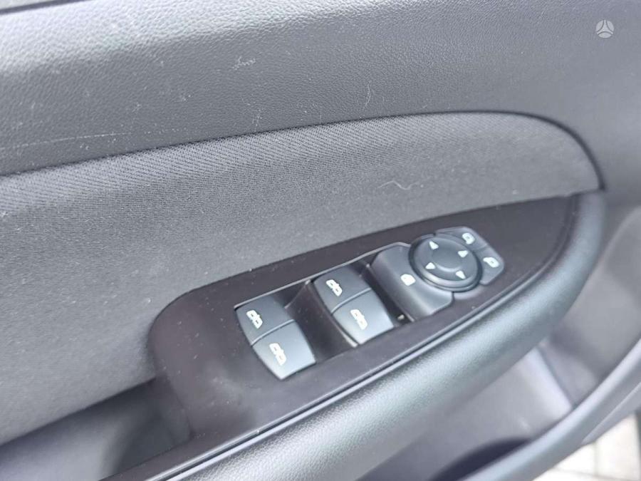 Melns Opel Insignia 2018 Šauļi, ar dzinēja tilpumu 1.60 L un nobraukumu 190 tūkst. km par 7800 €, foto 24 vietnē AUTOMOTO.COM.LV