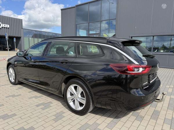 Black Opel Insignia 2018 in Siauliai, with an engine capacity of 1.60 L and mileage of 133 thousand km for 8600 €, photo 2 on AUTOMOTO.COM.LV