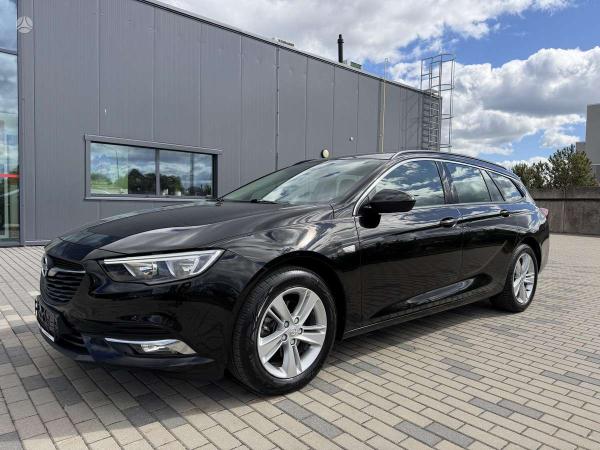 Black Opel Insignia 2018 in Siauliai, with an engine capacity of 1.60 L and mileage of 133 thousand km for 8600 €, photo 3 on AUTOMOTO.COM.LV