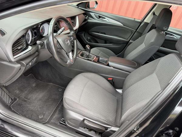 Black Opel Insignia 2018 in Siauliai, with an engine capacity of 1.60 L and mileage of 133 thousand km for 8600 €, photo 10 on AUTOMOTO.COM.LV