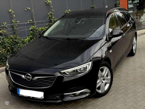 Black Opel Insignia 2018 in Klaipeda, with an engine capacity of 1.60 L and mileage of 226 thousand km for 8800 €, photo 1 on AUTOMOTO.COM.LV