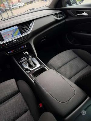 Black Opel Insignia 2018 in Klaipeda, with an engine capacity of 1.60 L and mileage of 226 thousand km for 8800 €, photo 22 on AUTOMOTO.COM.LV