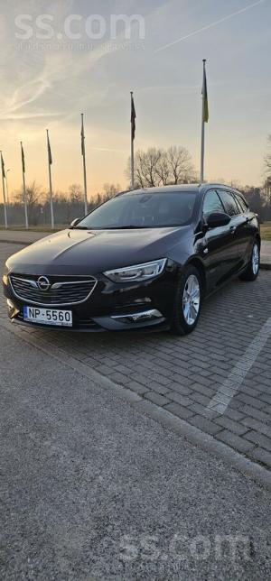 Black Opel Insignia 2019 in Liepaja, with an engine capacity of 2.00 L and mileage of 167 thousand km for 11200 €, photo 2 on AUTOMOTO.COM.LV