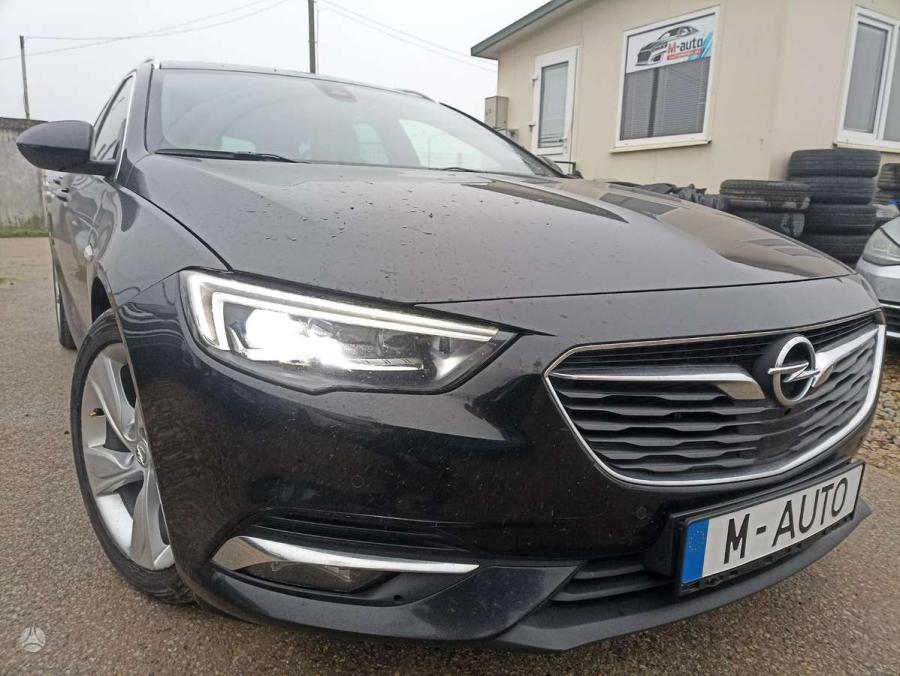 Black Opel Insignia 2019 in Vilnius, with an engine capacity of 1.96 L and mileage of 180 thousand km for 11737 €, photo 2 on AUTOMOTO.COM.LV
