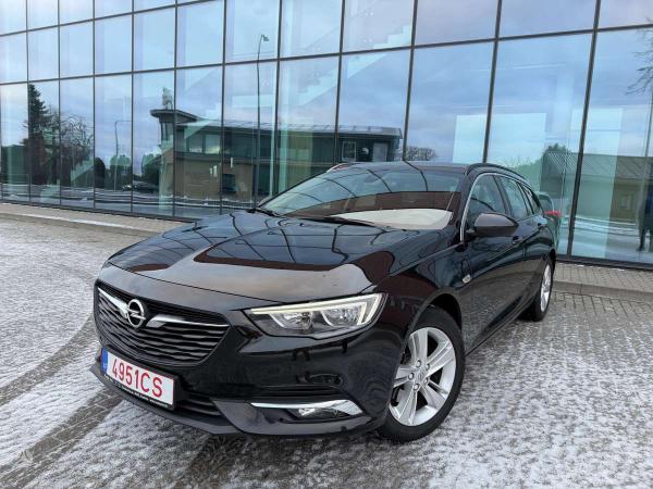 Black Opel Insignia 2019 in Utena, with an engine capacity of 1.60 L and mileage of 130 thousand km for 9600 €, photo 6 on AUTOMOTO.COM.LV