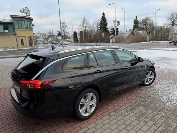 Black Opel Insignia 2019 in Utena, with an engine capacity of 1.60 L and mileage of 130 thousand km for 9600 €, photo 8 on AUTOMOTO.COM.LV