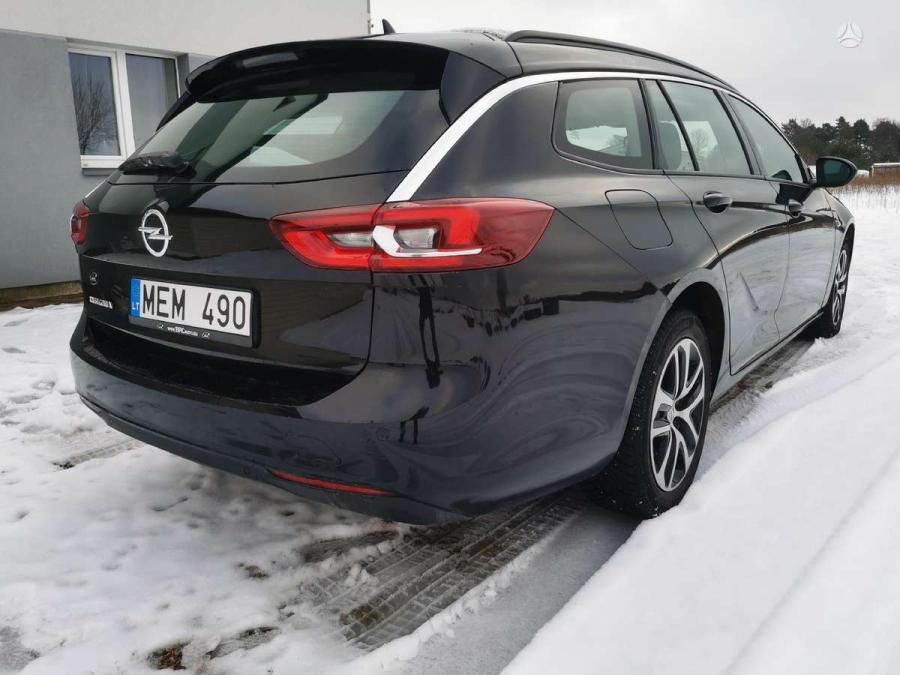 Black Opel Insignia 2019 in Vilnius, with an engine capacity of 1.60 L and mileage of 260 thousand km for 7350 €, photo 6 on AUTOMOTO.COM.LV