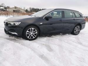 Black Opel Insignia 2019 in Vilnius, with an engine capacity of 1.60 L and mileage of 260 thousand km for 7350 €, photo 11 on AUTOMOTO.COM.LV