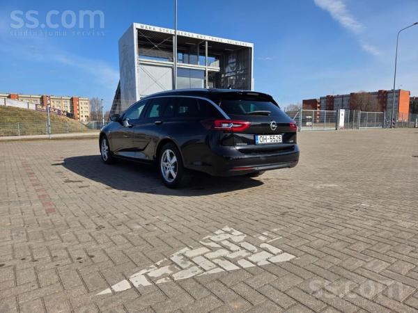Black Opel Insignia 2019 in Valmiera, with an engine capacity of 2.00 L and mileage of 186 thousand km for 12300 €, photo 5 on AUTOMOTO.COM.LV